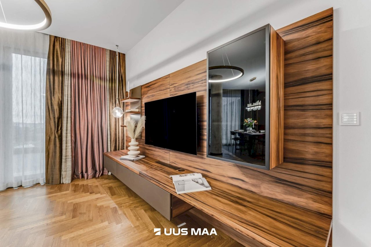 Properties - Luxum
