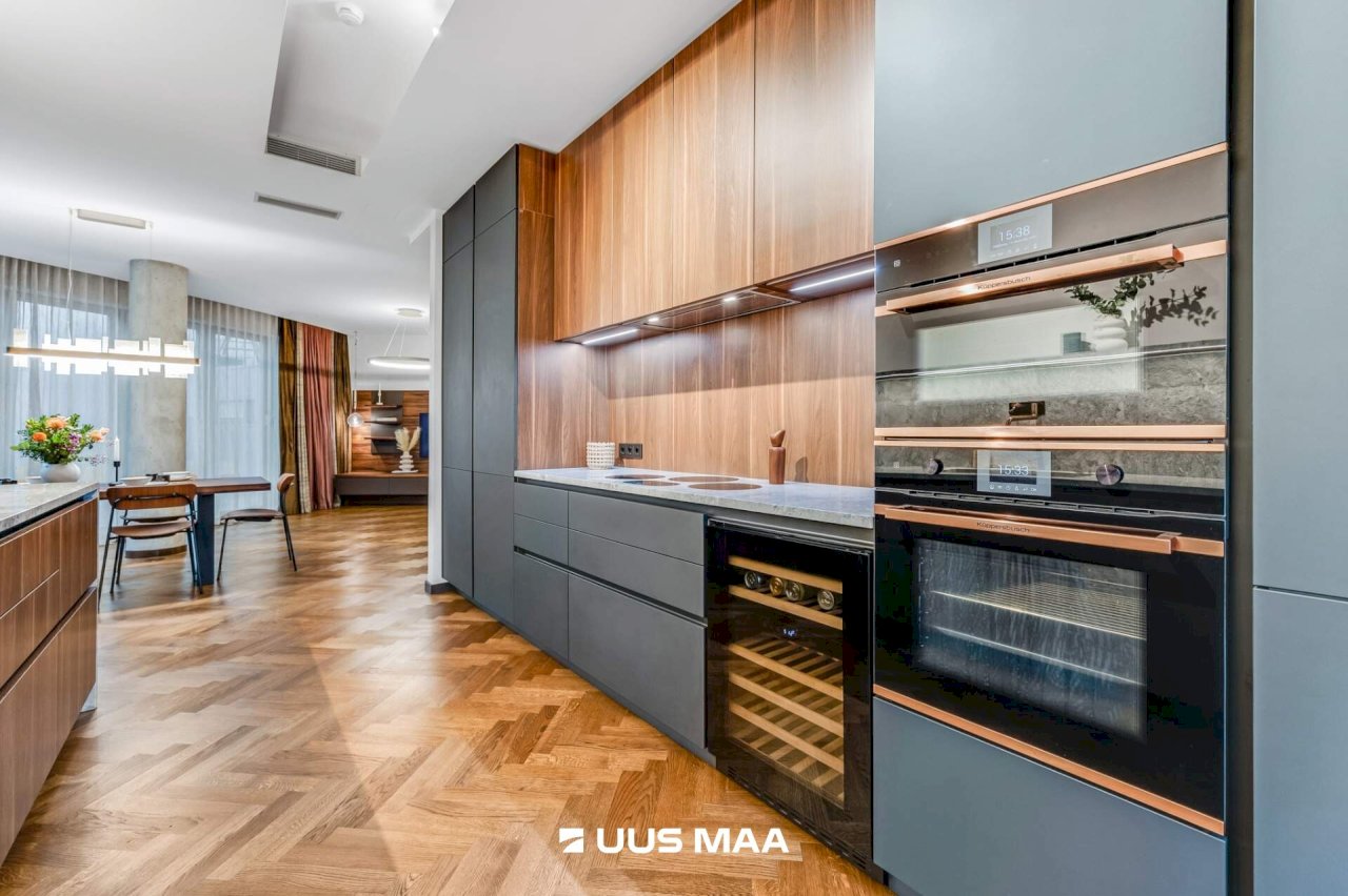 Properties - Luxum